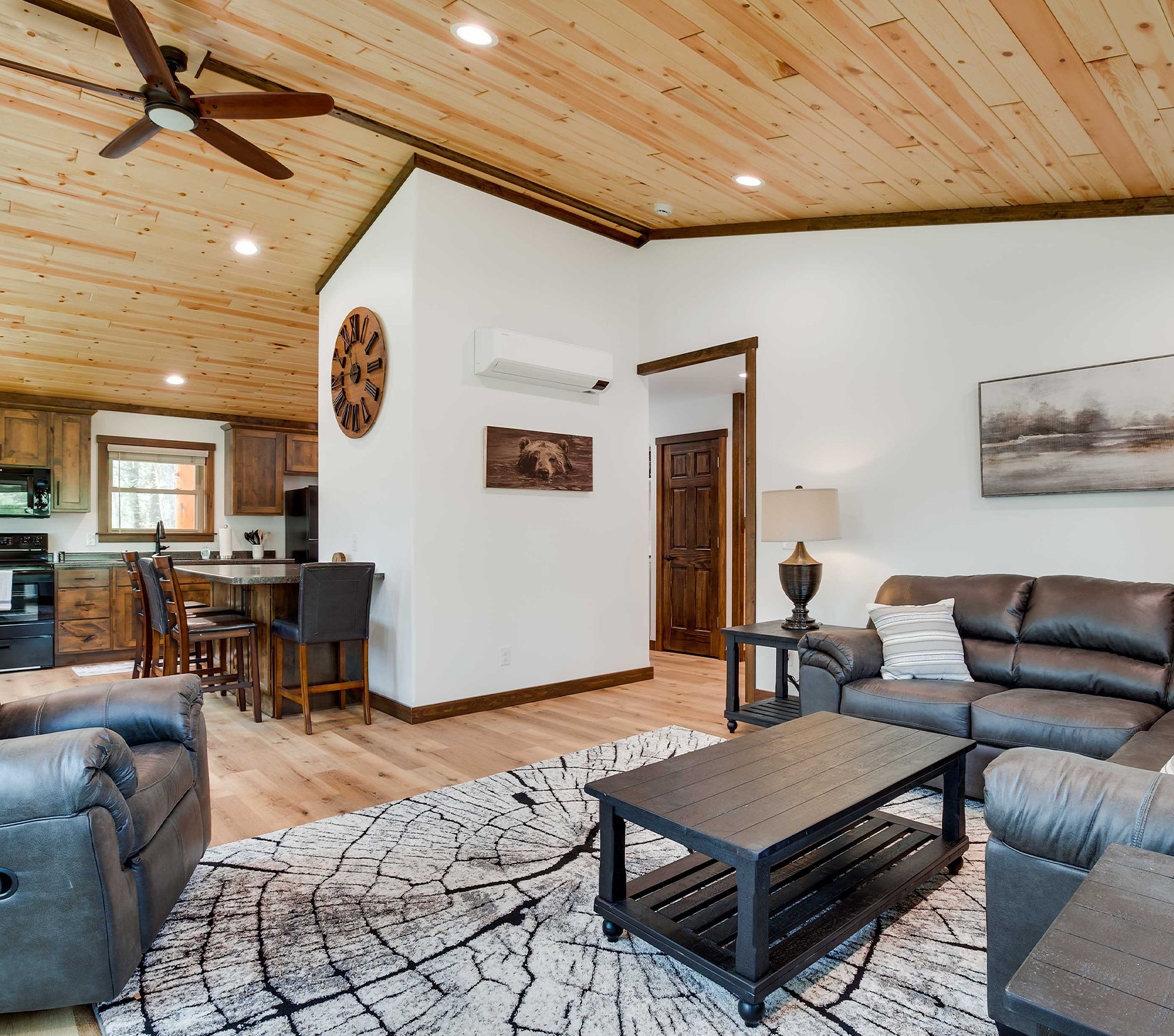 Cabins – hatfieldhideout